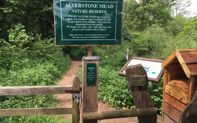 Dog walk at Alverstone Mead - Walkiees