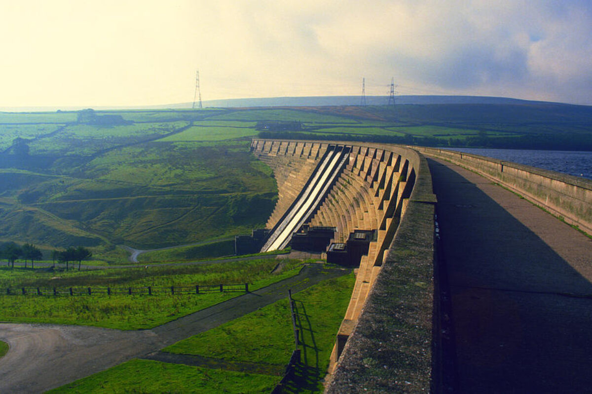 Dog walk at Baitings Reservoir · Yorkshire (West) · Walkiees